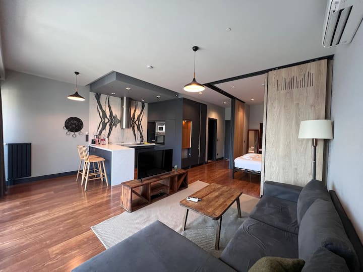 Stylish 1 Bedroom In Beyoğlu; W/ Spa, Pool, Garage - İstanbul