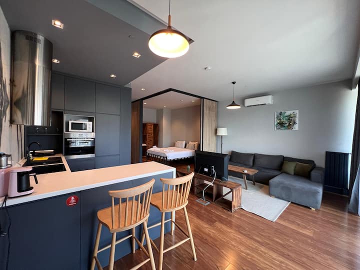 Stylish 1br Apt. In Beyoğlu ; Pool, Spa & Parking - Beyoğlu