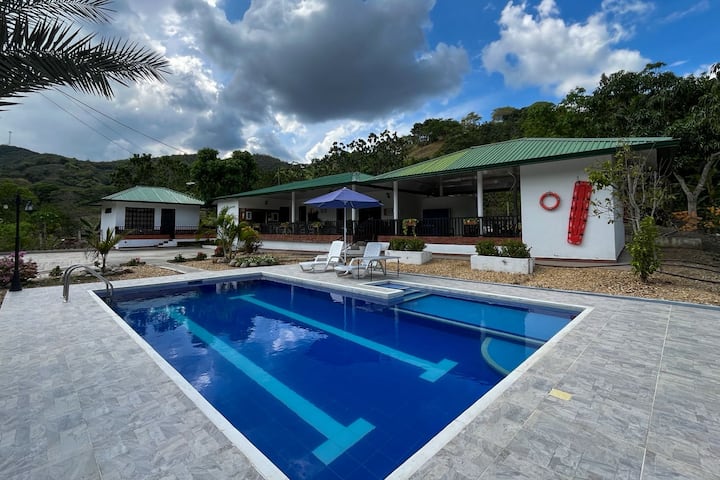 Casa Finca Piscina Privada Tocaima Cundinamarca - Colombia
