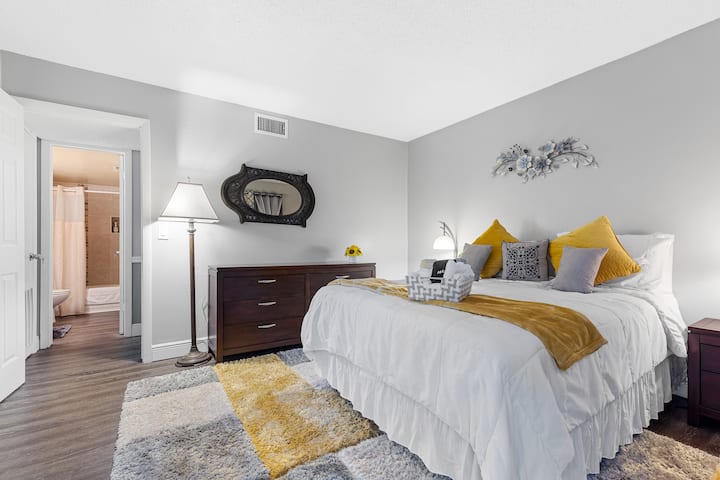 Urban Oasis I Walk To Beach + Bars + Restaurants - Delray Beach, FL