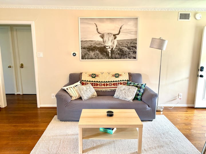 Comfy 2 Queen Brms In M Streets, Smu Walkable - Dallas, TX