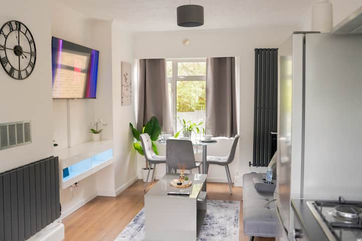 Modern 1 Bed In Greenwich Netflix+ Stations Nearby - Woolwich