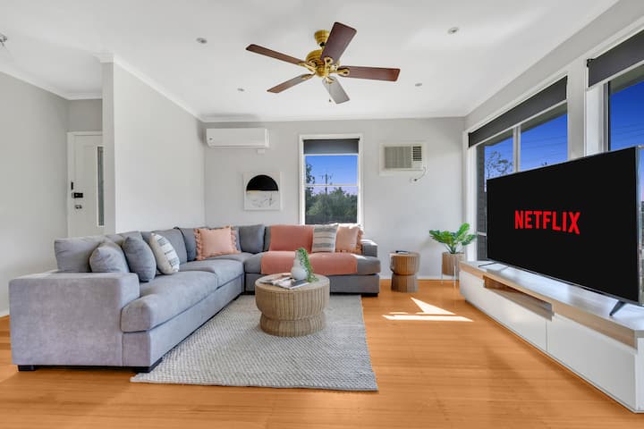 North Shore Bliss | Cozy Geelong Escape - Geelong