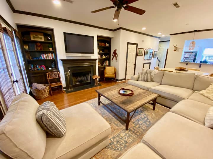 Townhouse Steps From Everything Downtown - Greenville, SC