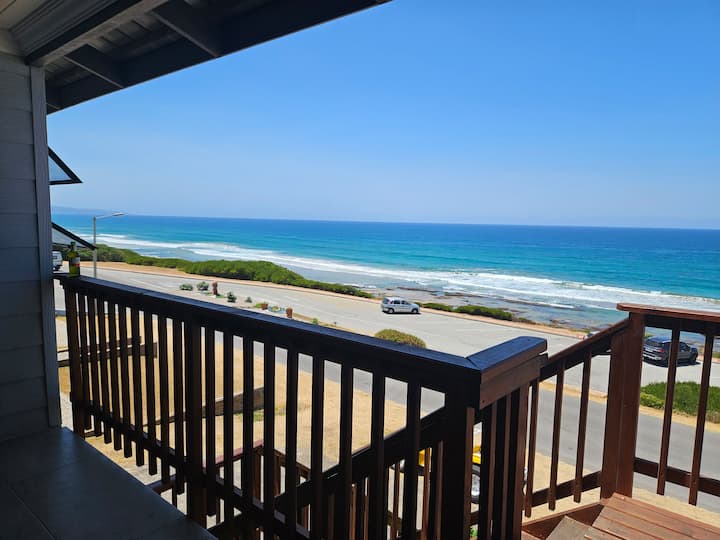 Seaside Serenity With Amazing Views In Reebok - Tergniet