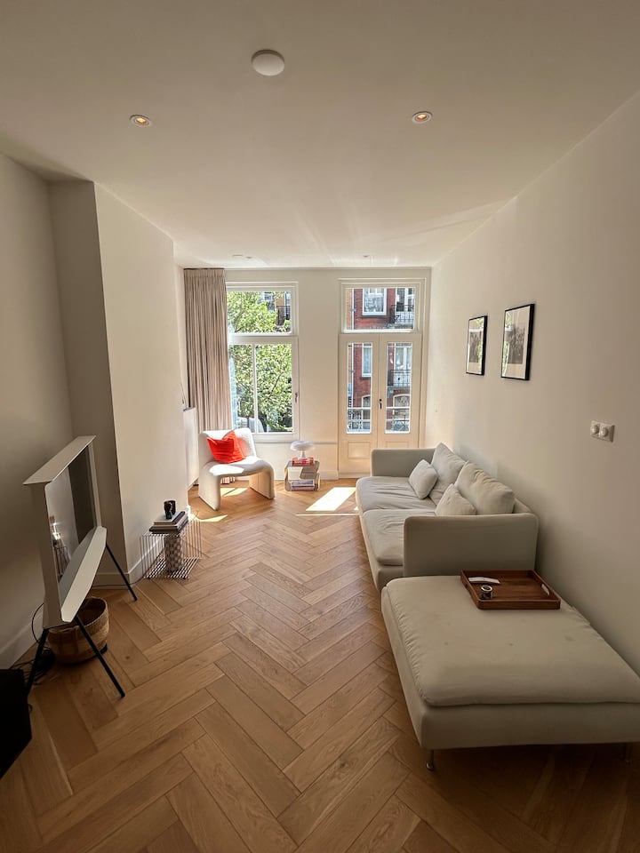 Modern And Spacious Apartment - Amsterdam