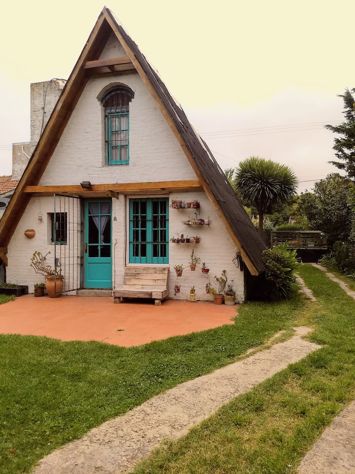 Casa Alpina A Metros Del Mar. Acantilados - Mar del Plata