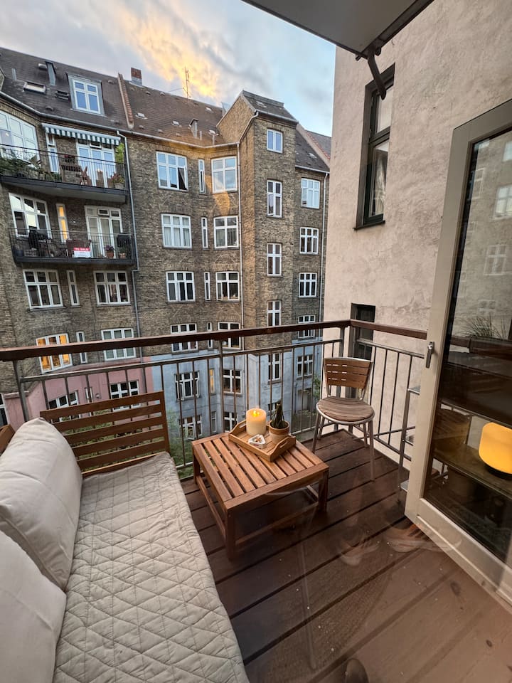 Charming, Clean And Modern Apartment W Balcony - Kopenhag