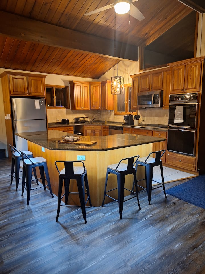 River Front Chalet - Easton, PA