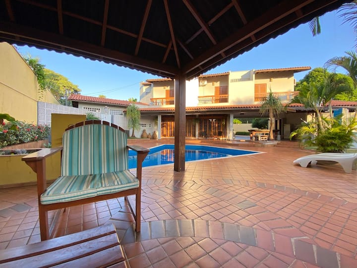 Casa Ampla Sobrado 4 Quartos C/ Ar Cond, Piscina - Ribeirão Preto