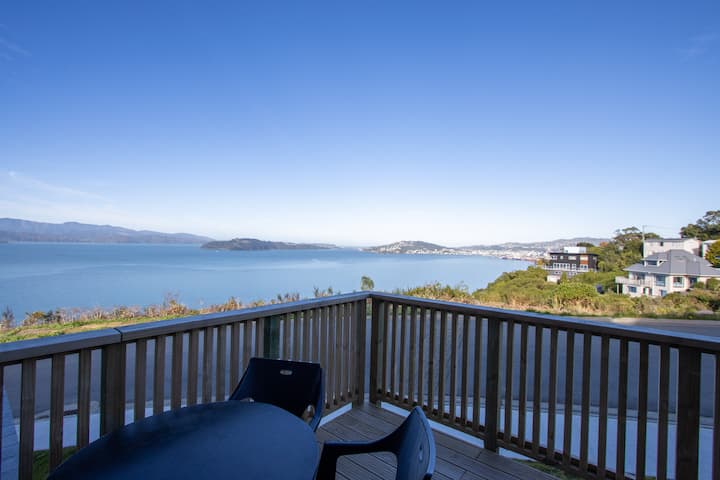 Stunning Sea Views - Wellington
