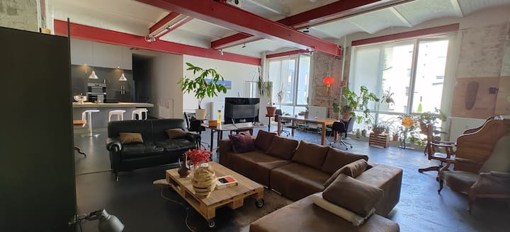 Room In Genuine Loft Experience - Berlín