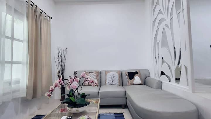 Home Sawaadee Donmuang - Bang Khen