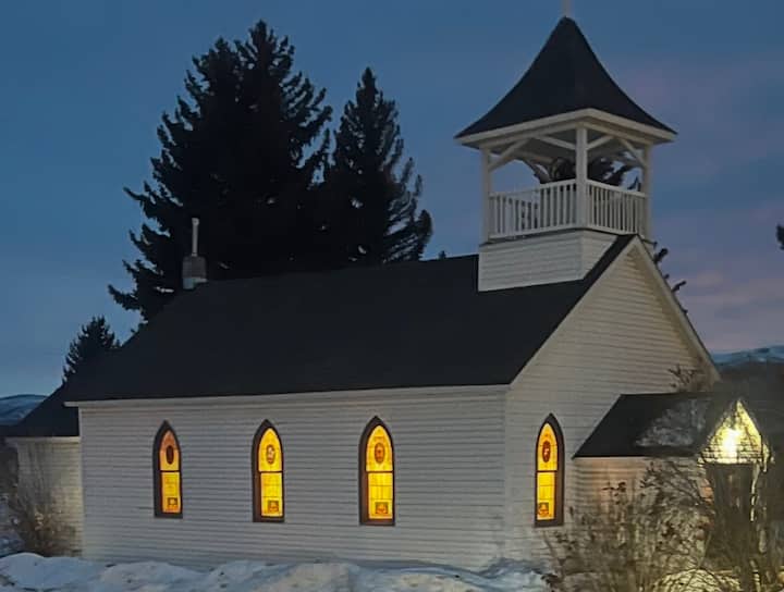 The Nativity Inn - Pine Creek Ski Resort, WY