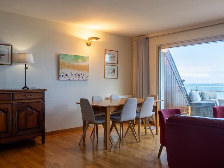 Trois Pièces Avec Superbe Vue Mer - Plage Saint Guirec