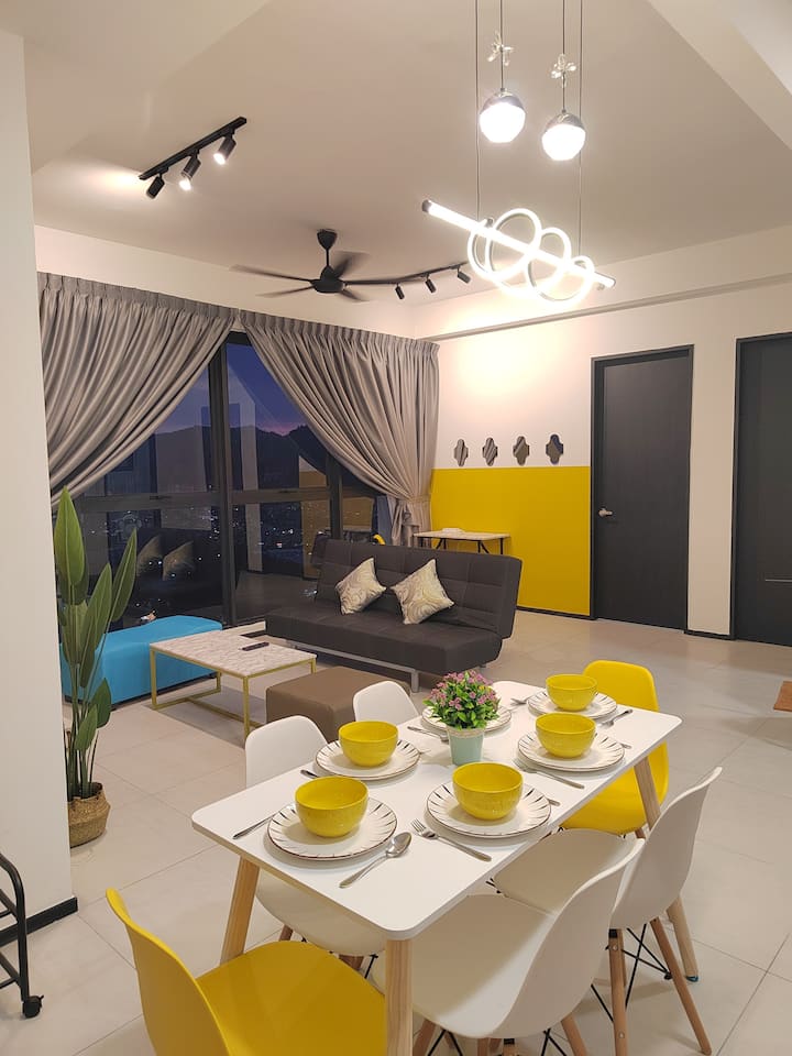 Seaview Infinity Pool / 9pax/ 3room 2carpark - George Town