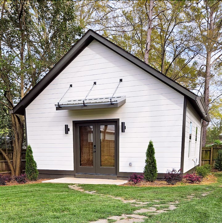 Brand New Athens Cottage - Athens, GA