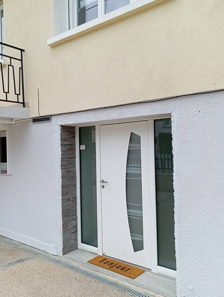 Une Chambre Dans Le Logement Du Propriétaire - Vittel