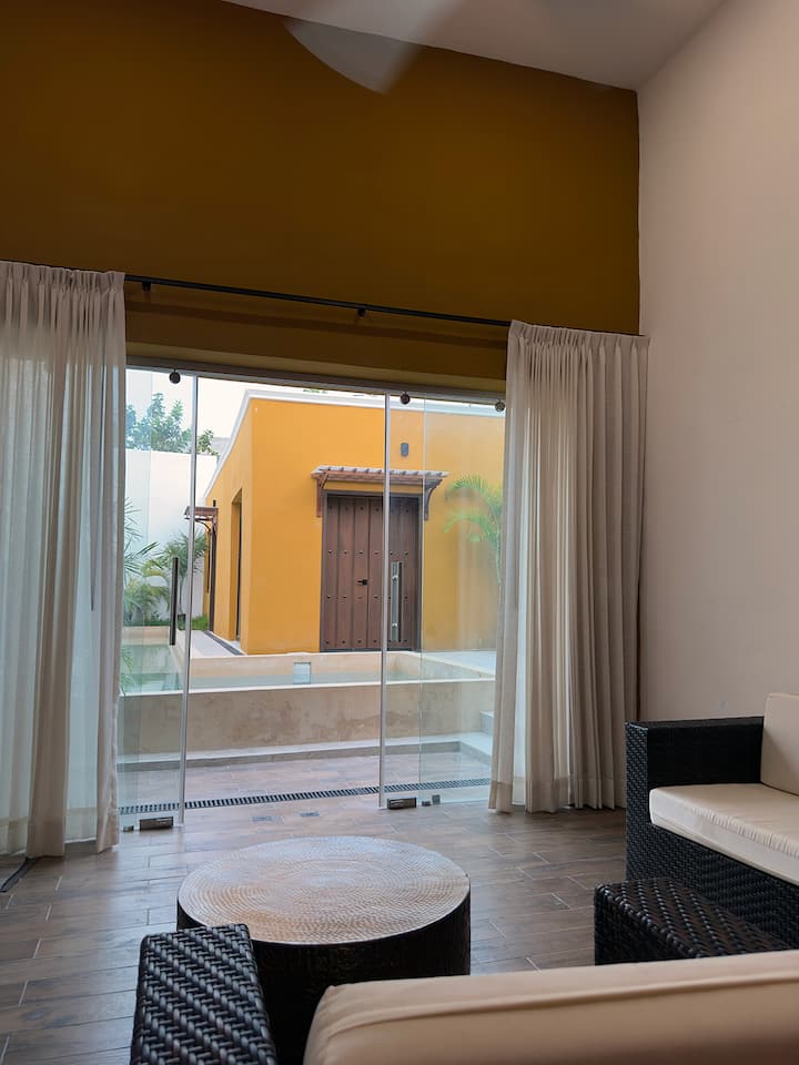 Viveza - Solo Tuya Downtown - Campeche, México