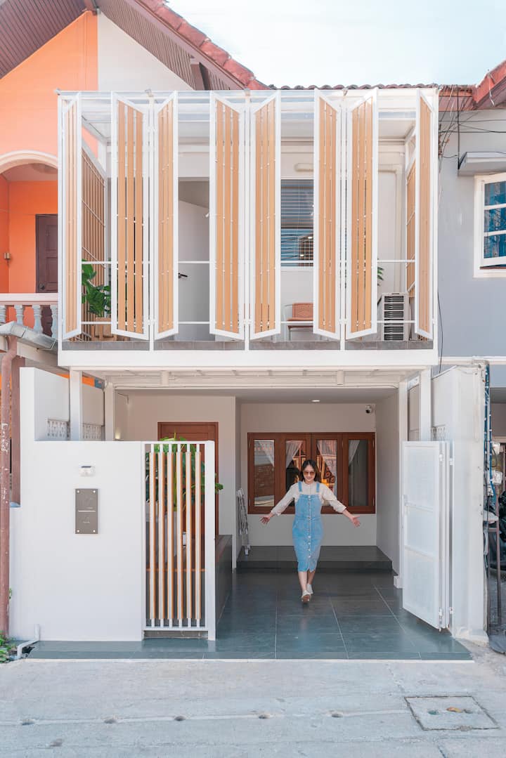 Modern Style Townhome /2bed Near Walking St Market - Chiang Mai