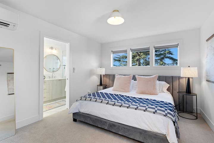 New Fremont Retreat! Safe & Private - Seattle