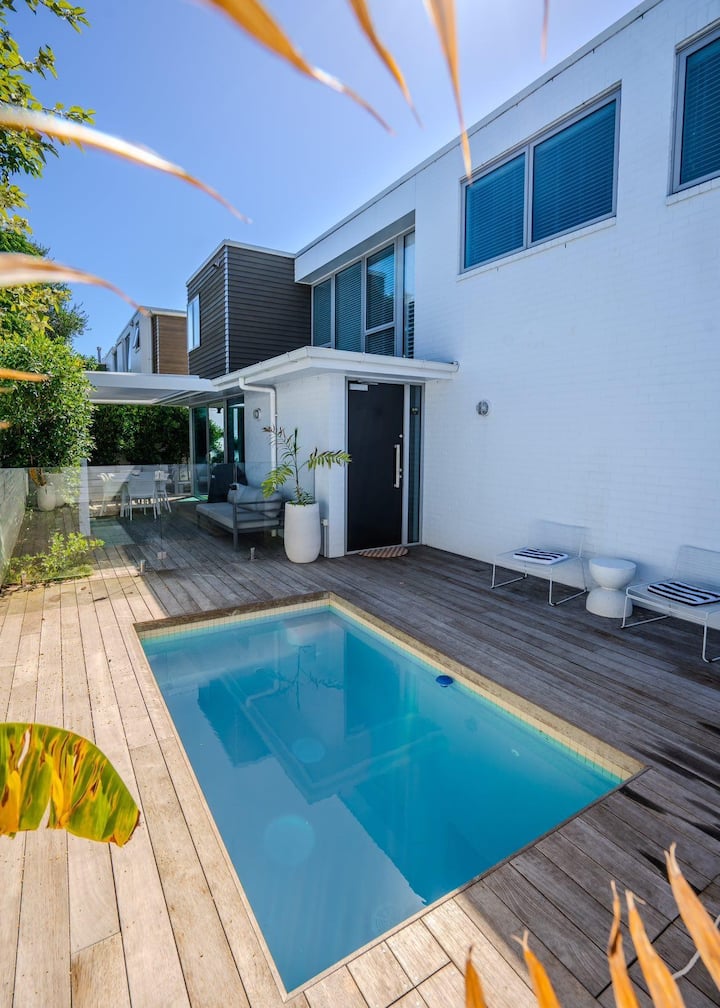 Beach Luxe Escape With Pool - Papamoa