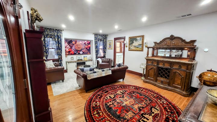 Disney/orange Downtown/chapman/beaches (Monthly) - Santa Ana, CA