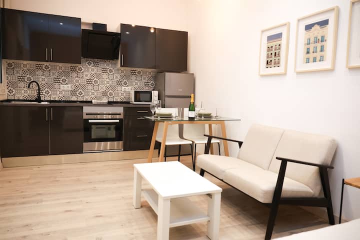 Cozy, Close The Barca Camp Nou Stadium - Barcelona