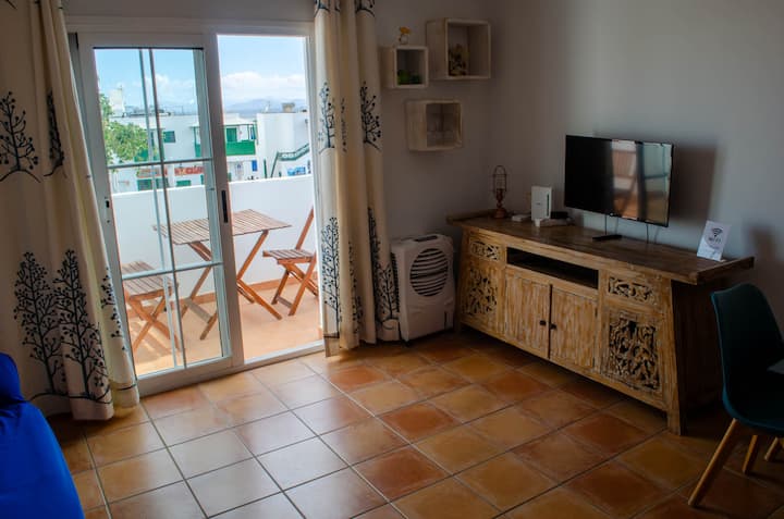 Marisco, Centrally Located With A Terrace - Playa Blanca