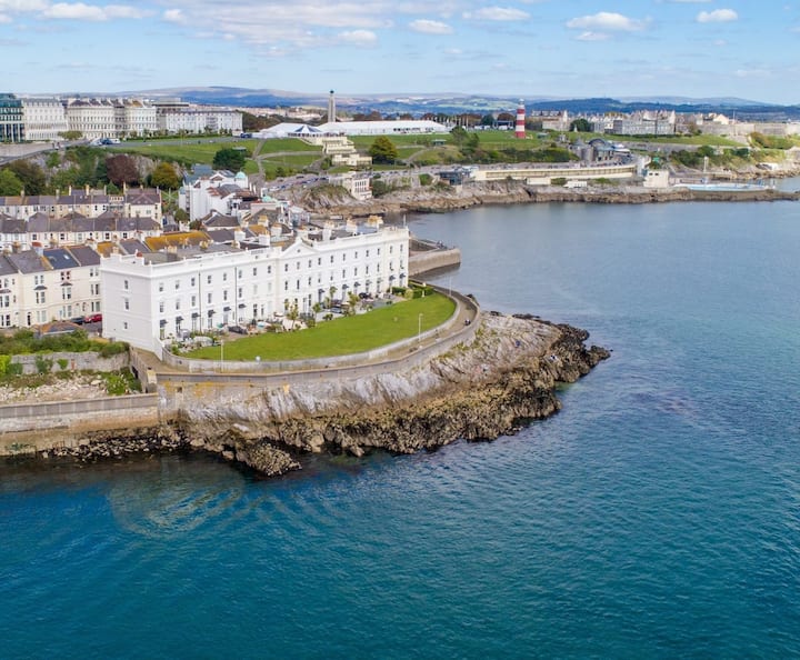 Period Waterfront Apartment - Panoramic Sea Views - Plymouth