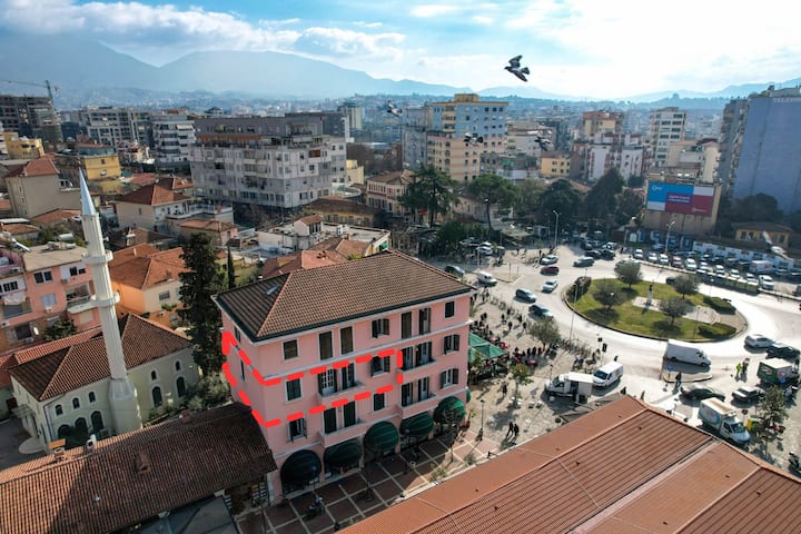 Historic Center Tirana | 1gbs Wifi | 55’ Tv | 2bed - Tirana