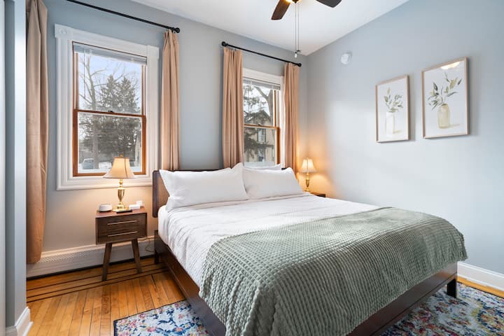 The Nininger 1 Br Historic Apt - Hastings, MN