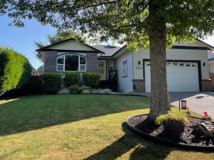 Upscale & Spotless Two - Magical Vancouver Island - Courtenay, BC, Canada