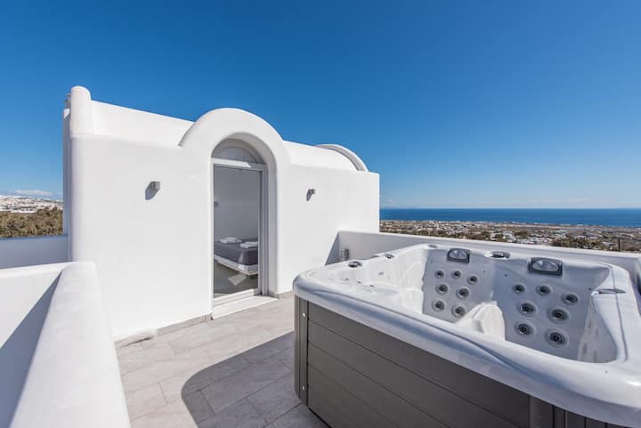 Golden View Suites 2 Santorini With Heated Jaccuzi - Santorini