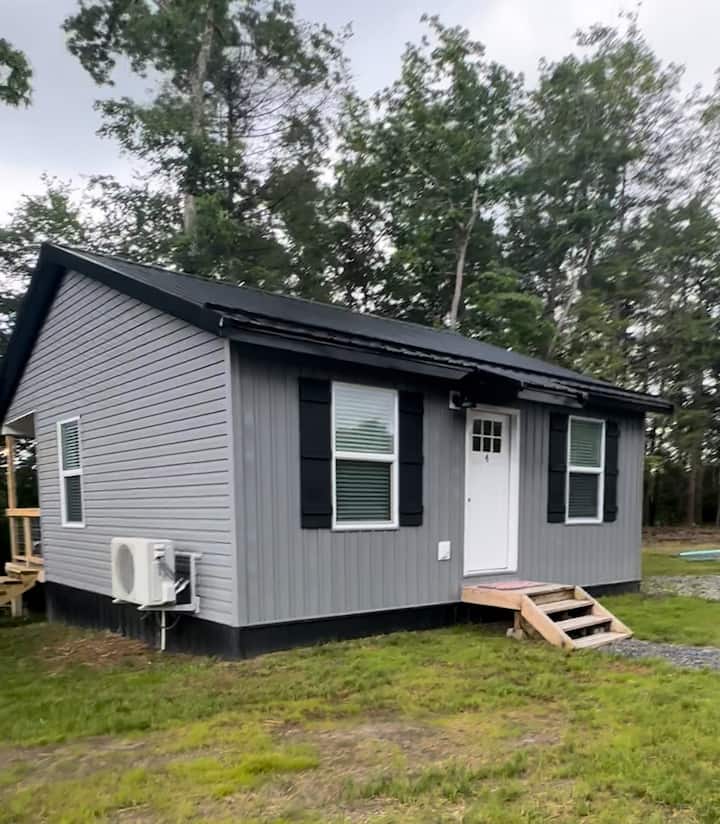 Long Point Cabin 6 - Summersville, WV