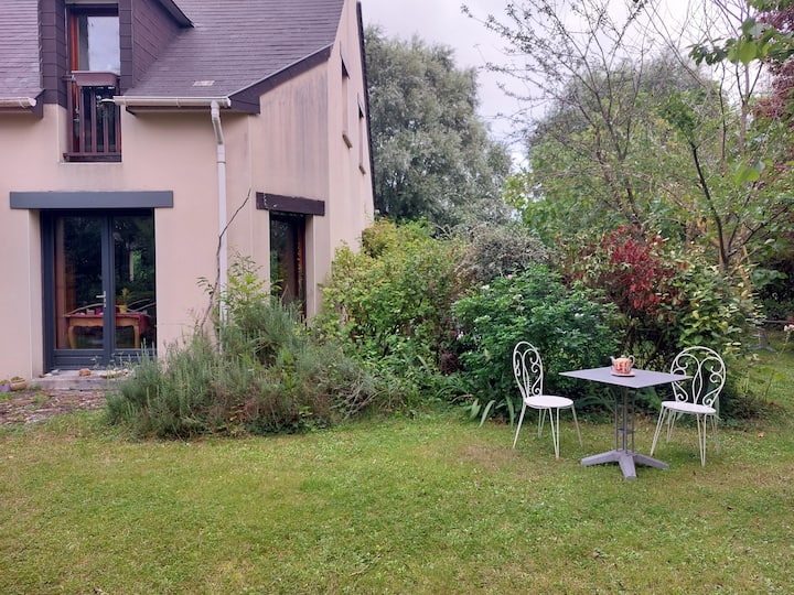 Maison Entre La Mer Et Le Jardin - Hirel