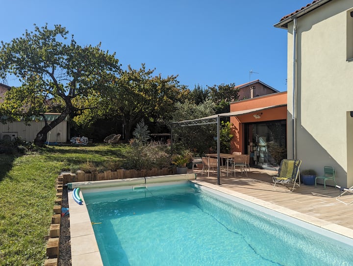 Maison 4 Chambres Piscine +Métro - Lyon