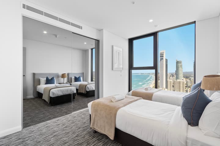 Absolute Oceanview Beachfront 2br Apt - 서퍼스 파라다이스