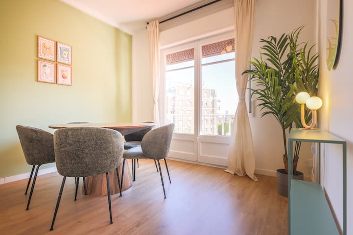 Apt With Balcony In Premium Location - Barselona
