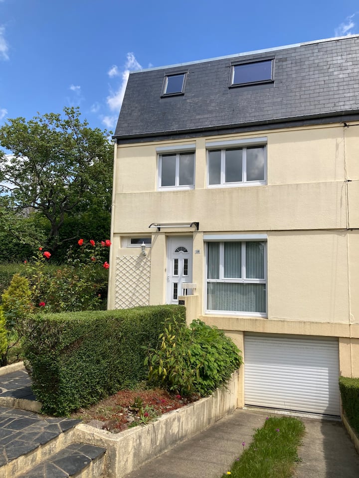 Grande Maison Avec Jardin - Caen