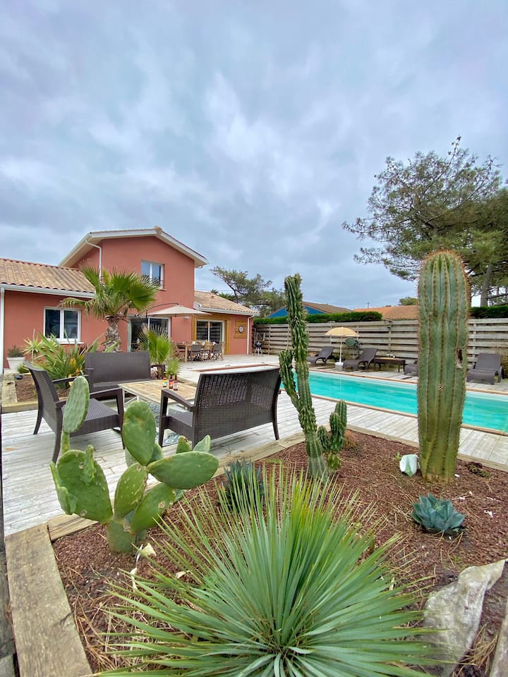 Villa Family, Piscine à 100m De L'océan - Lacanau