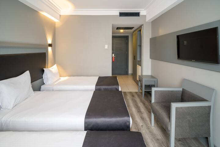 Grand S Hotel Triple Room With Breakfast - İstanbul