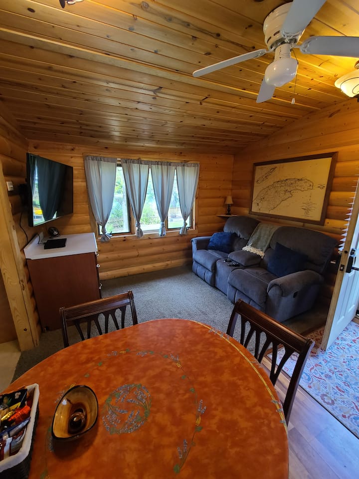 The Cabin At Lac La Belle - Copper Harbor, MI