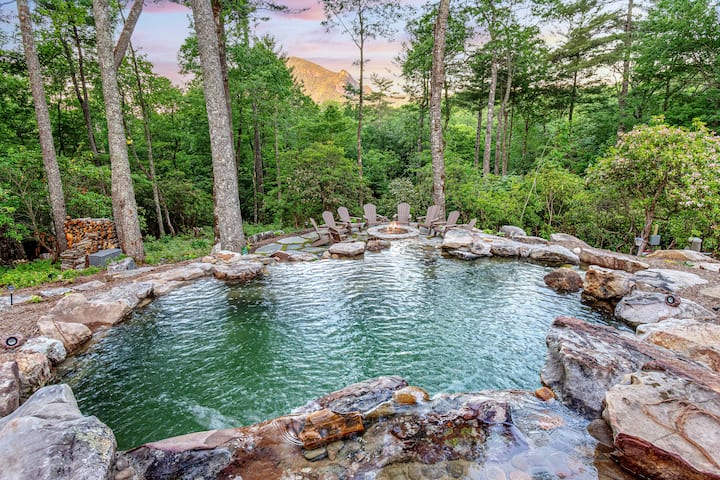 Alpenglow Falls - 6 Acres In Town! Hike - Sauna - Highlands, NC