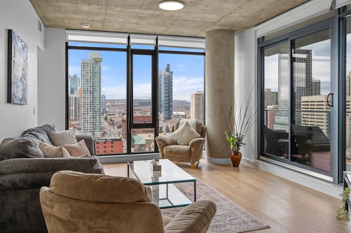 "Sky Cabin" | Ug Parking | Ac | Mins To Saddledome - Alberta