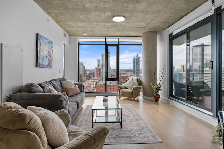 "Sky Cabin" | Ug Parking | Ac | Mins To Saddledome - Calgary