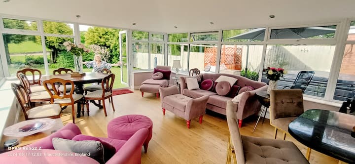 Relax, Log Fires Hot Tub & Foreshore Dog Walks! - Chepstow