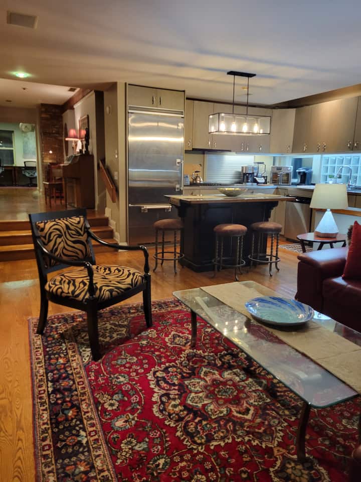 Amazing 2 Level Home Ideal Location Free Parking - Ottawa