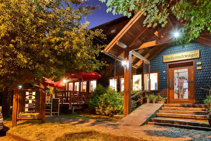 Hotel Gudenschwager, Pucón,  Hab King - Pucon