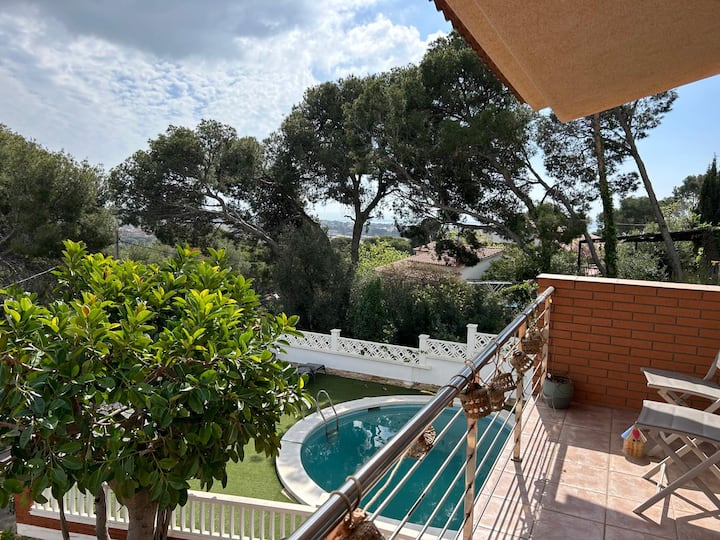 Villa With Stunning Sea Views Near Barcelona - Castelldefels